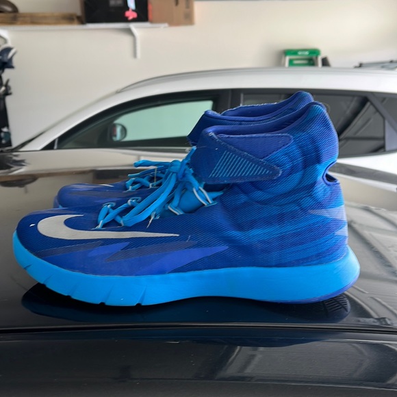 Nike | Shoes | Nike Zoom Basketball Shoe | Poshmark